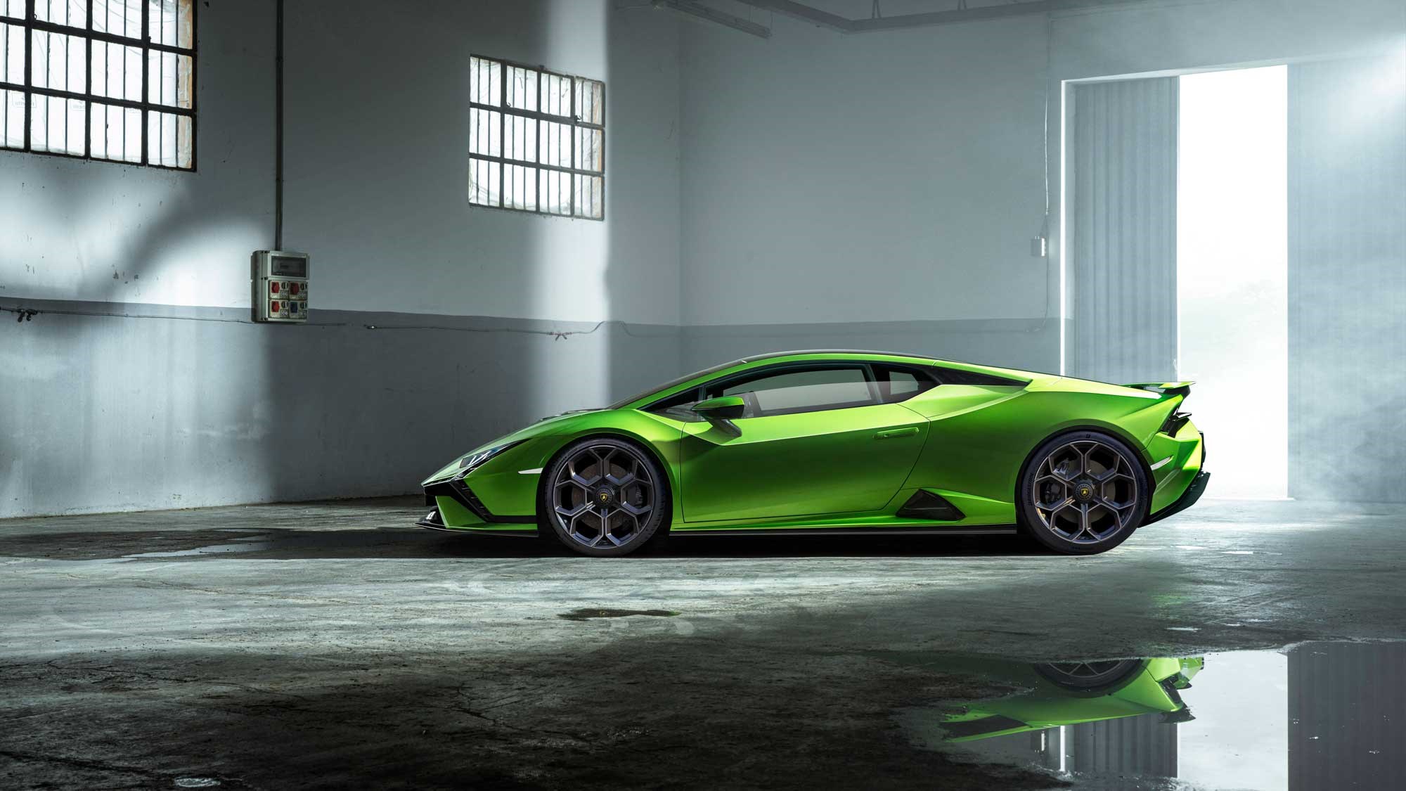 Lamborghini Huracan Tecnica: old bull, new tricks | CAR Magazine