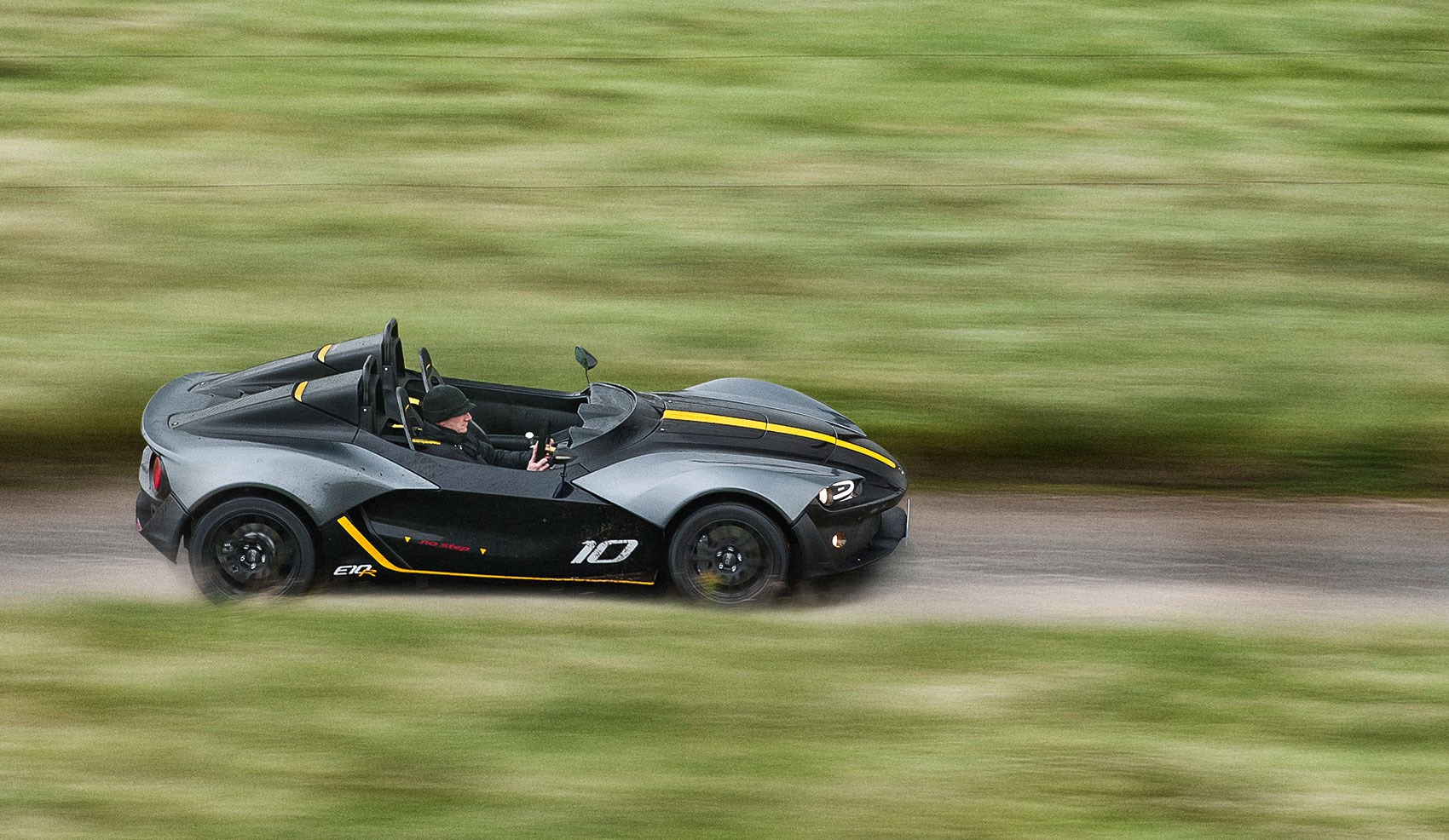 New Zenos E10 R promises 500bhp per tonne for £40k | CAR Magazine