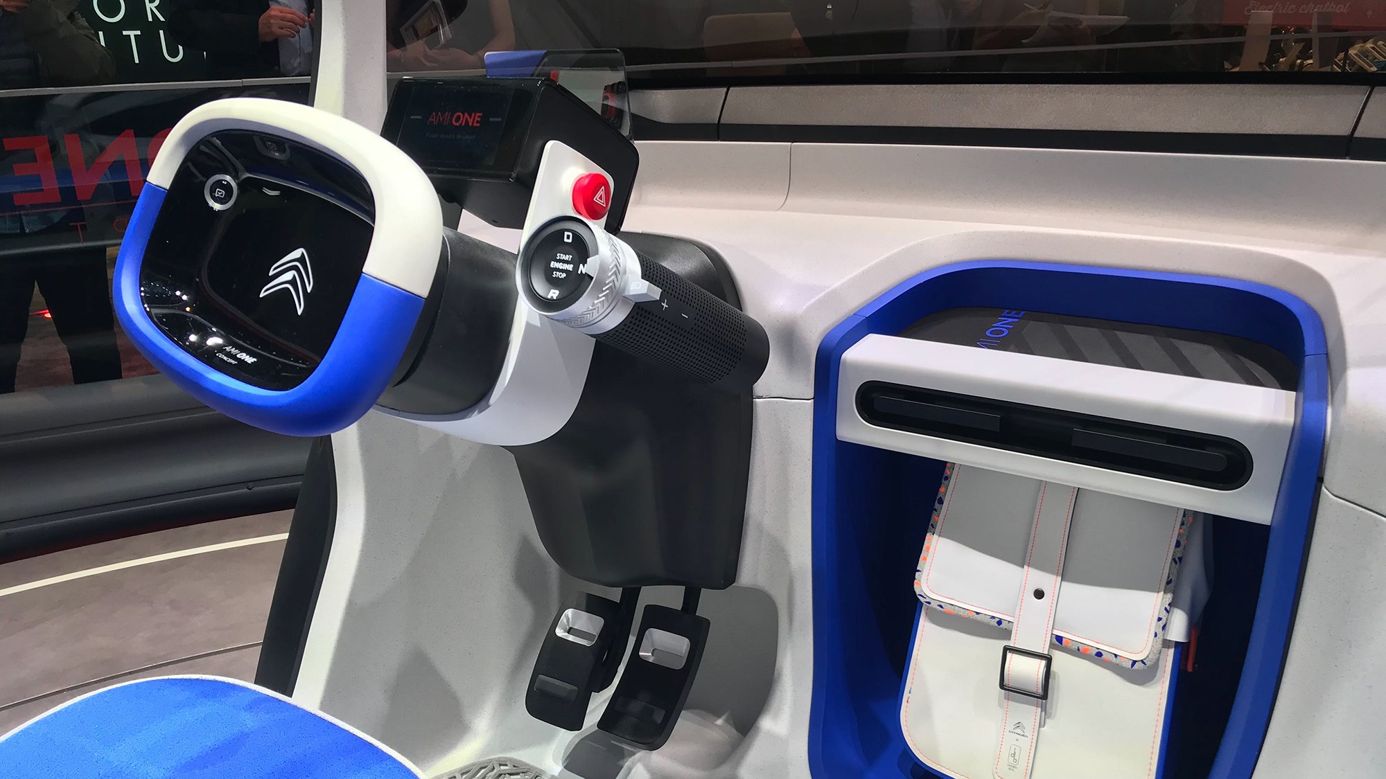 Citroen Ami One concept: dinky concept is mobility problem solver | CAR ...