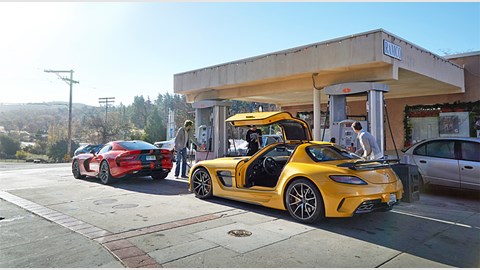Mercedes SLS AMG Black Series vs SRT Viper GTS (2014) review