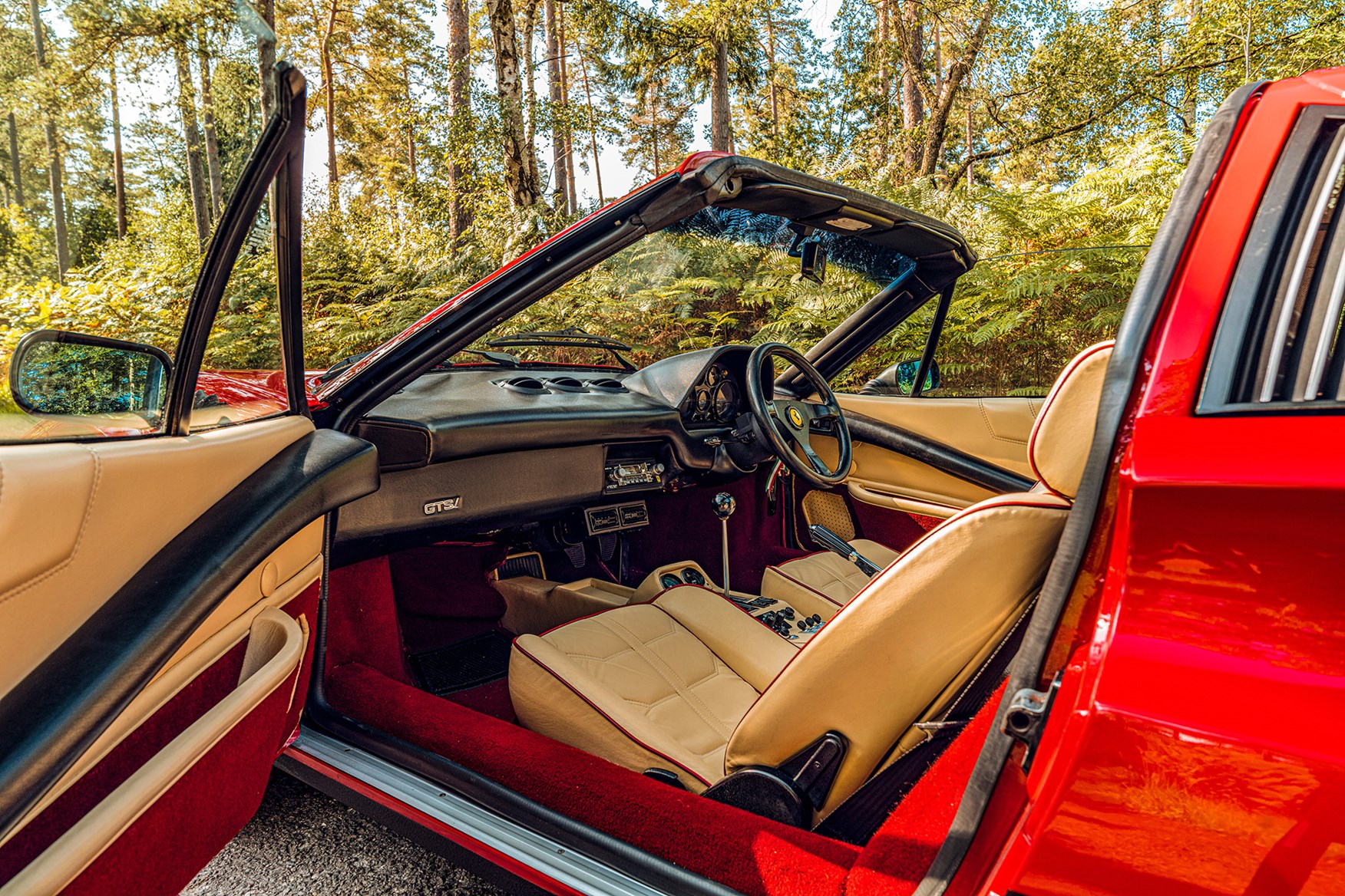 Magnum P.I. – a love letter to the Ferrari 308 and glorious 1980s fashion