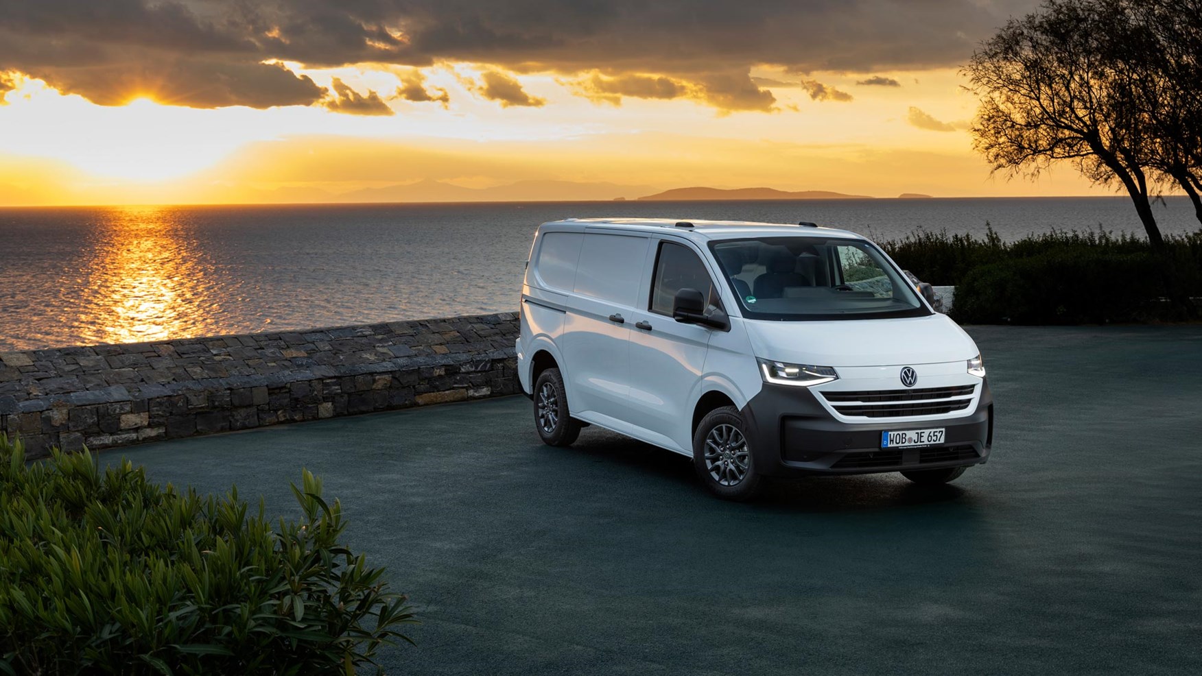 Volkswagen Transporter (2025) review: an all-new van that has something Transit-ory about it